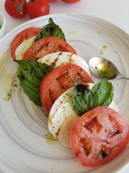 Simple and Delicious Mozzarella Caprese Salad Recipe