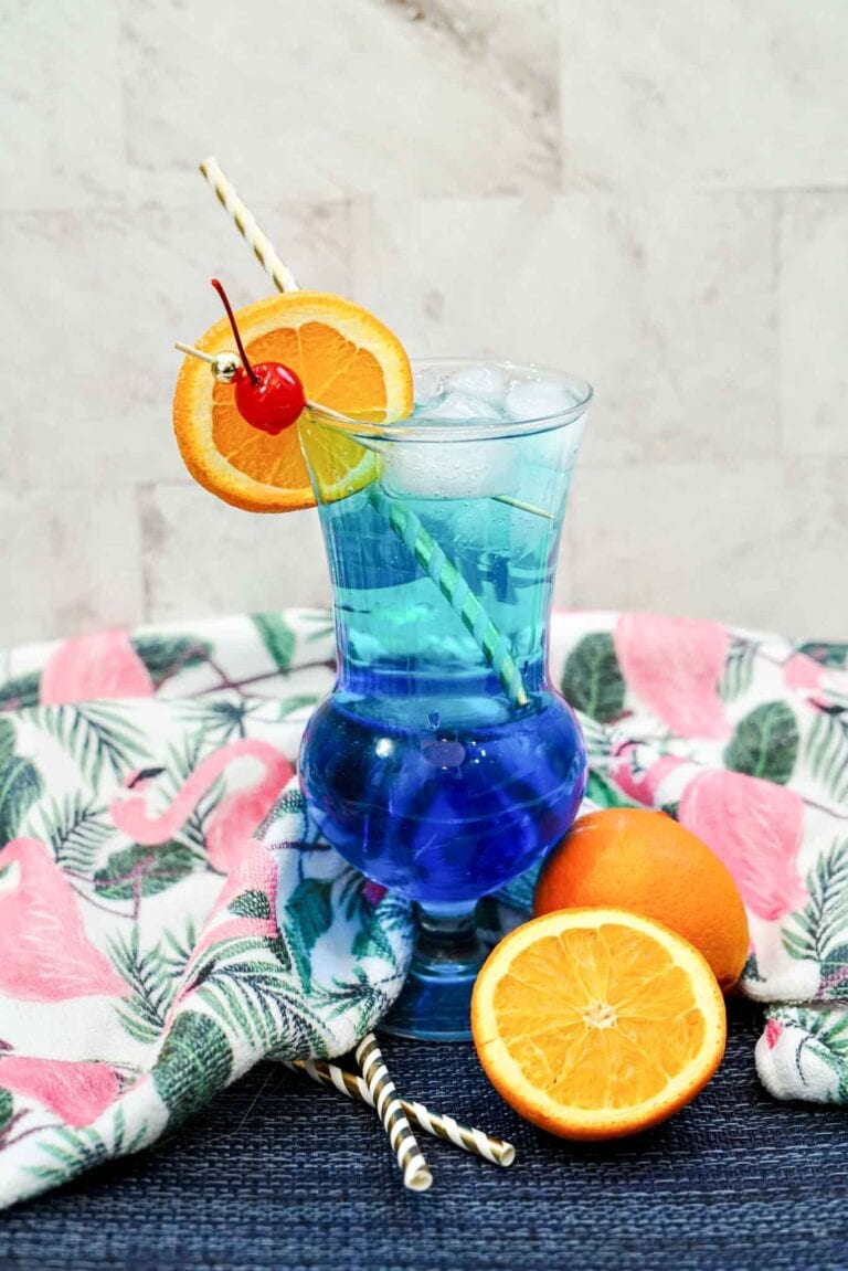 40+ Easy Mixed Drinks That You Can Make At Home