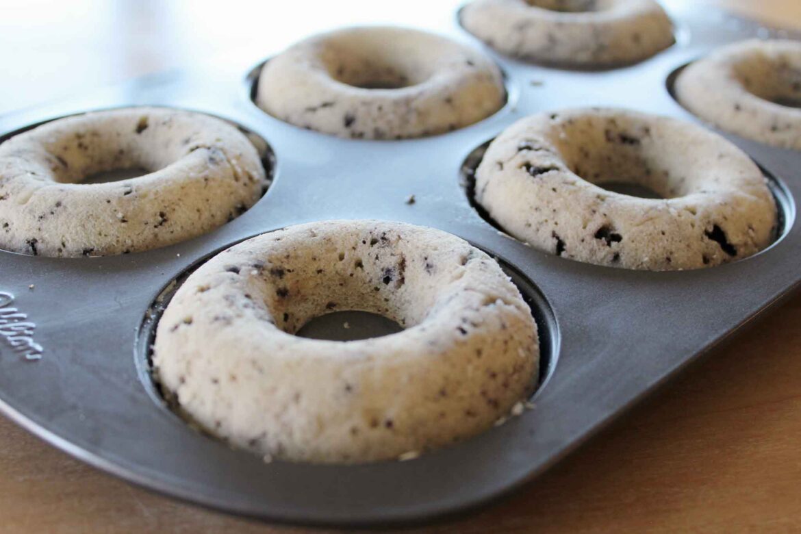 Cookies and Cream Oreo Donuts