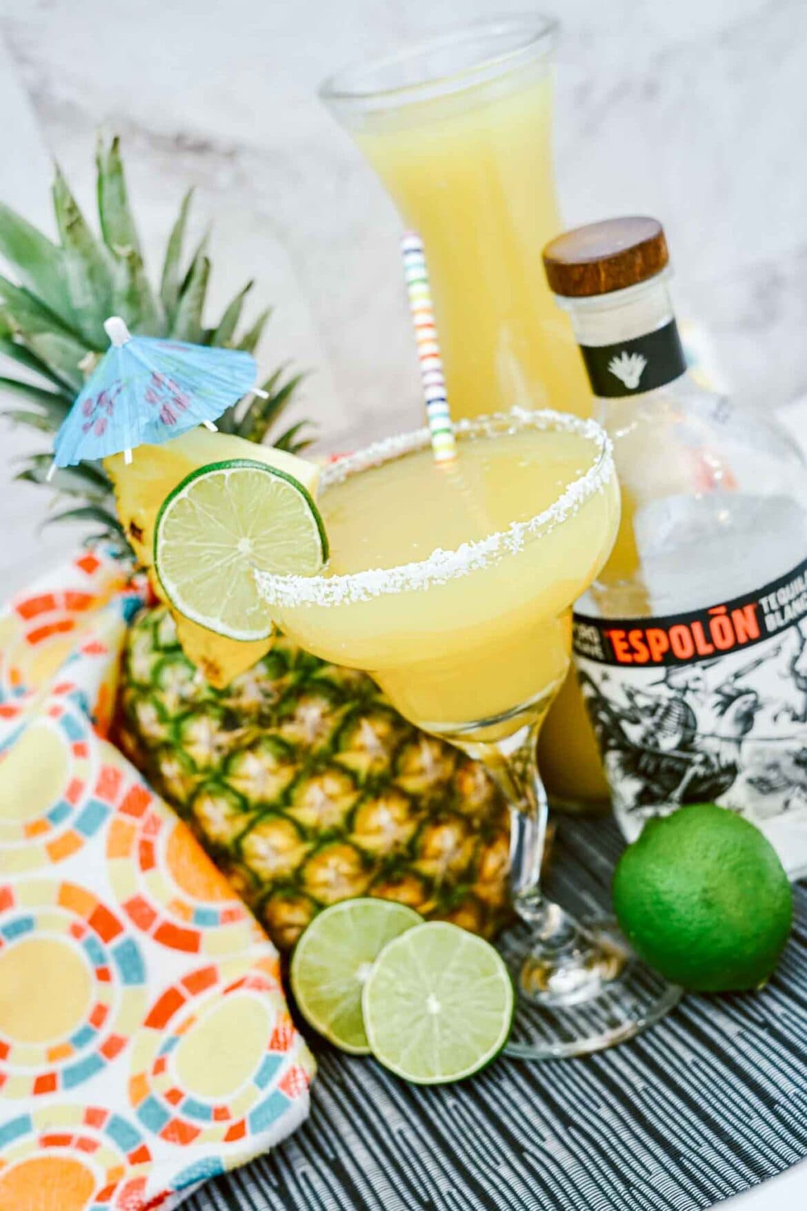 Easy Pineapple Screwdrivers Cocktail Recipe