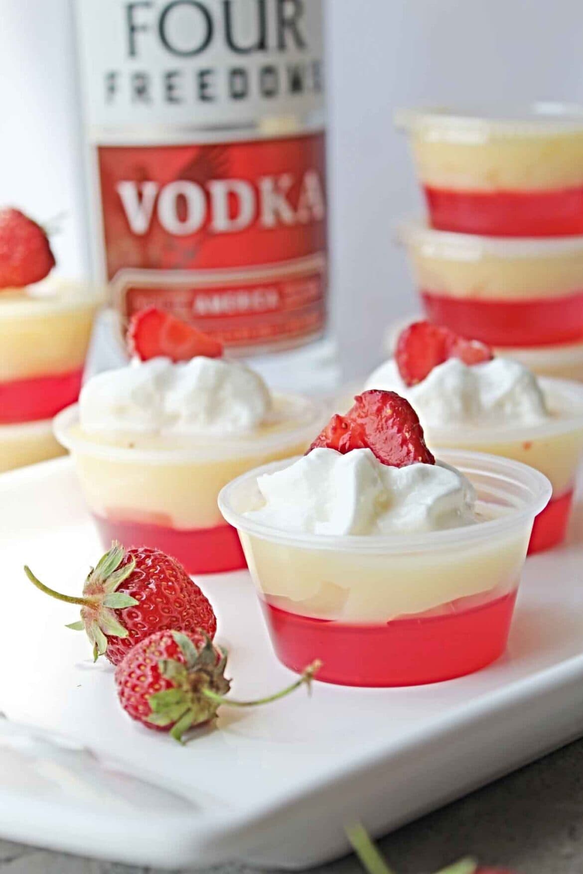 Easy Strawberry Cheesecake Pudding Shots