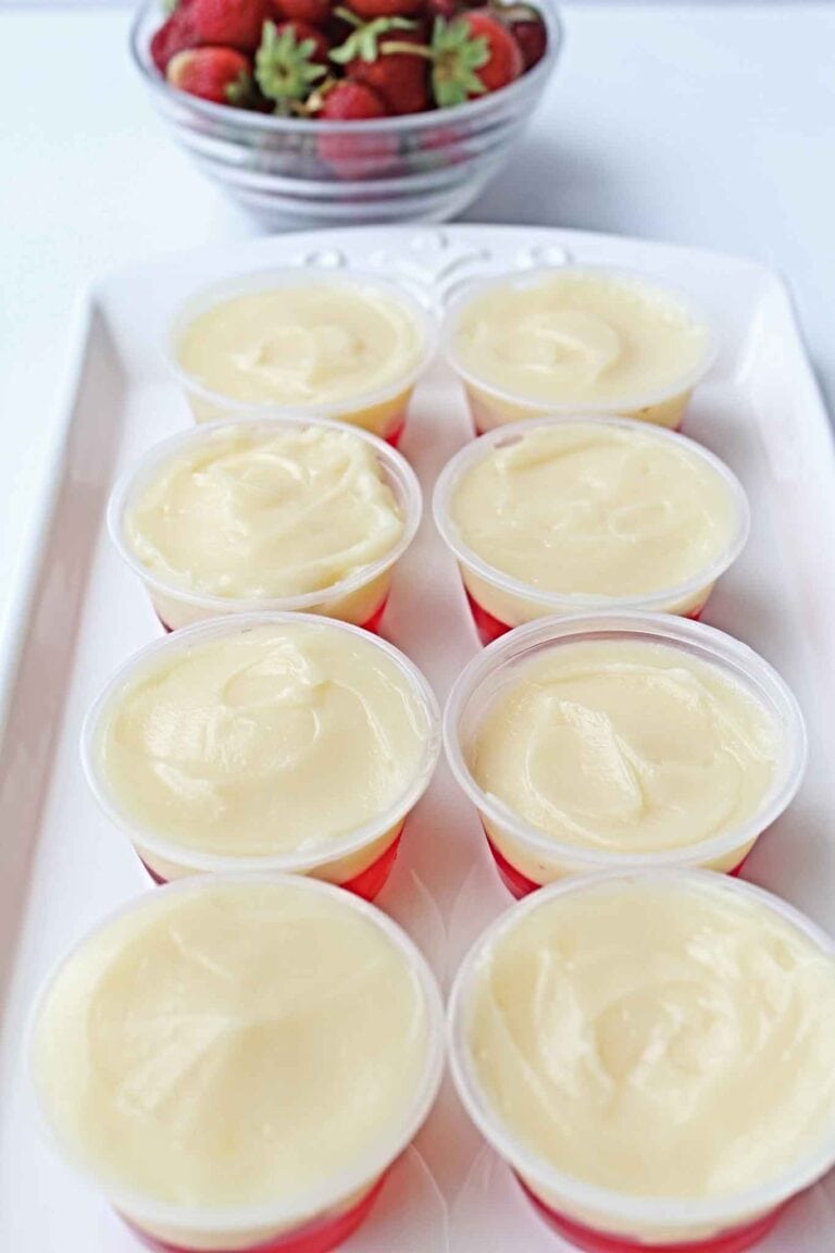Easy Strawberry Cheesecake Pudding Shots