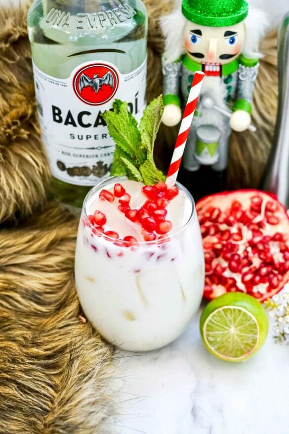 Delicious White Christmas Mojito Cocktail