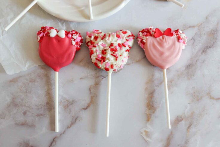 No Bake Valentines Day Oreo Cake Pops