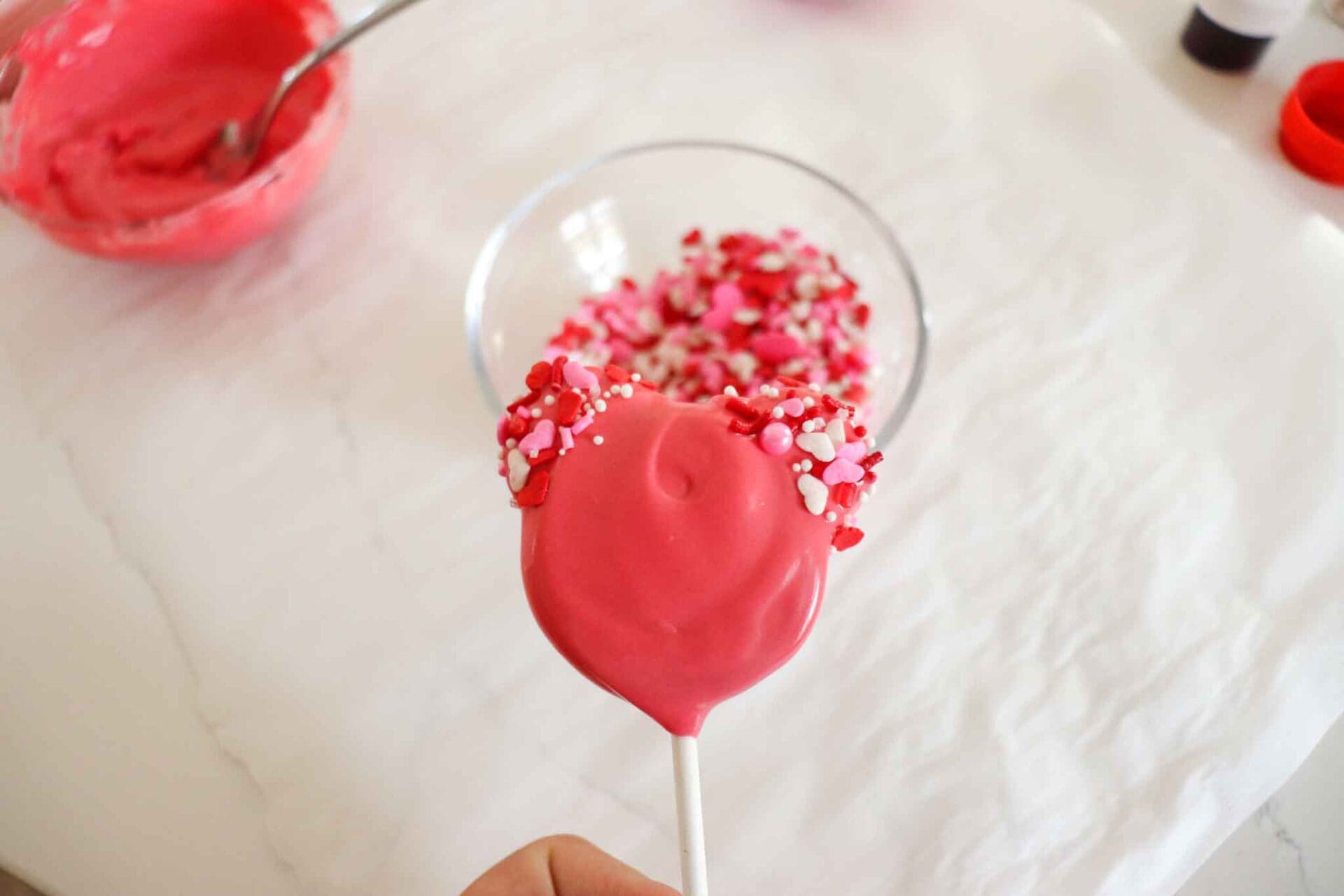 No Bake Valentines Day Oreo Cake Pops
