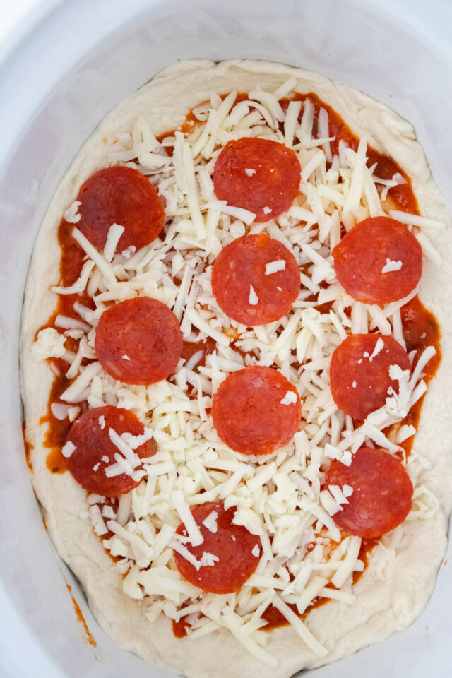 Easy Slow Cooker Deep Dish Pizza Recipe