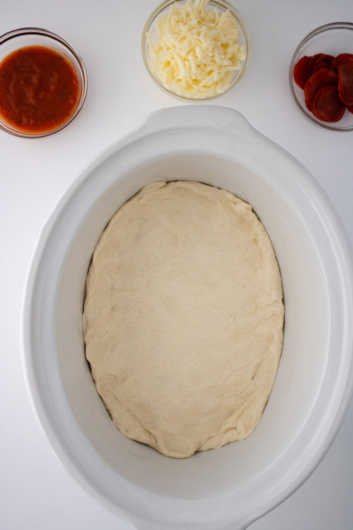 Easy Slow Cooker Deep Dish Pizza Recipe