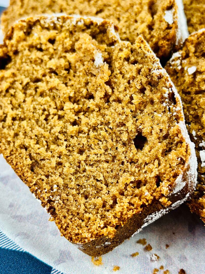 Easy Classic Applesauce Cake Recipe