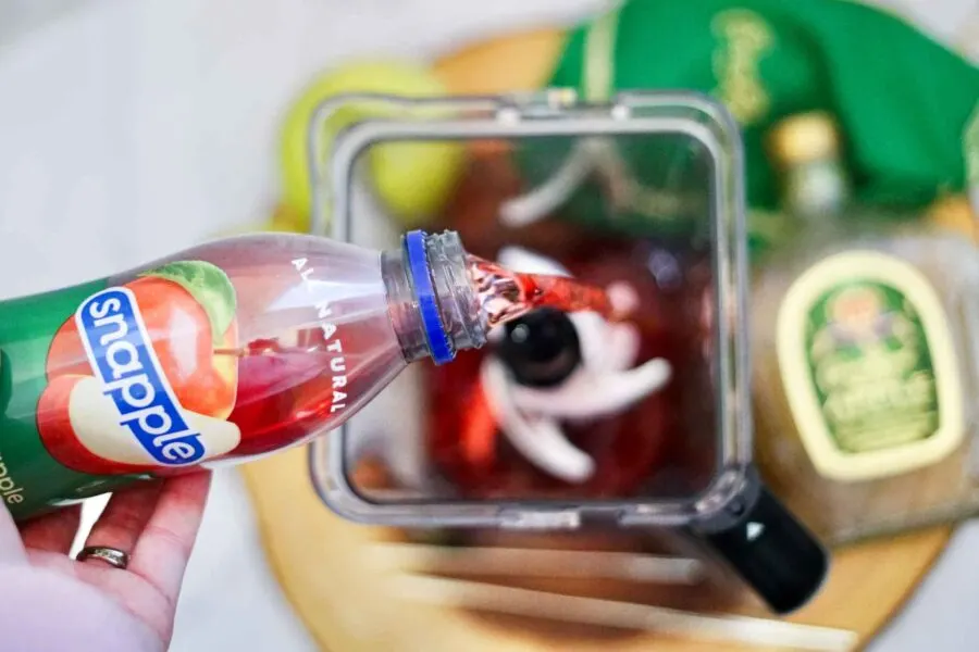 Delicious Crown Royal Apple Slush Cocktail Recipe