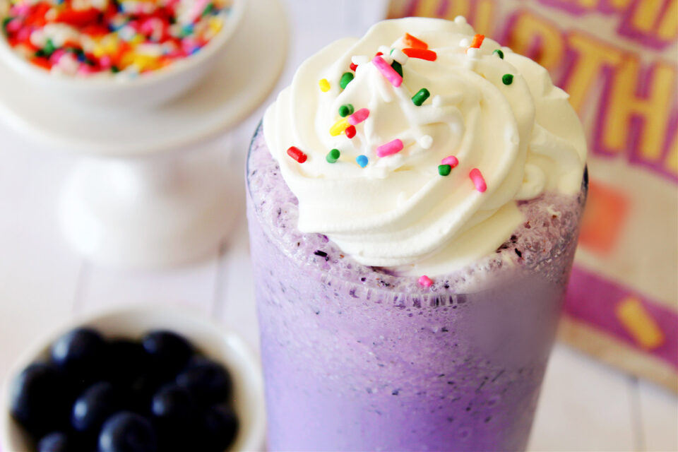 Copycat McDonald's Grimace Shake Recipe (5 Minutes, 3 Ingredients)