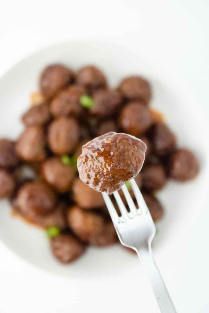 Grape Jelly Meatballs — Easy Baby Shower & Party Appetizer