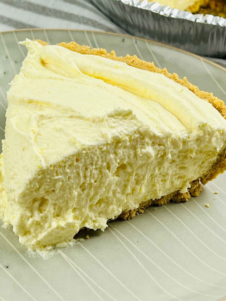 Easy Vanilla Cool Whip Pie