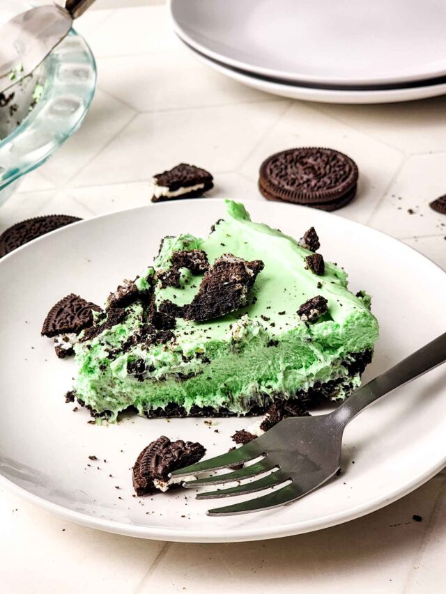 St. Patrick's Day No Bake Oreo Mint Pie - Brooklyn Active Mama