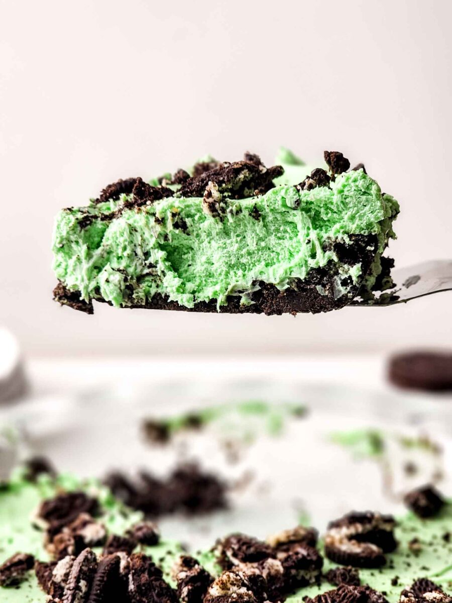 St. Patrick's Day No Bake Oreo Mint Pie - Brooklyn Active Mama