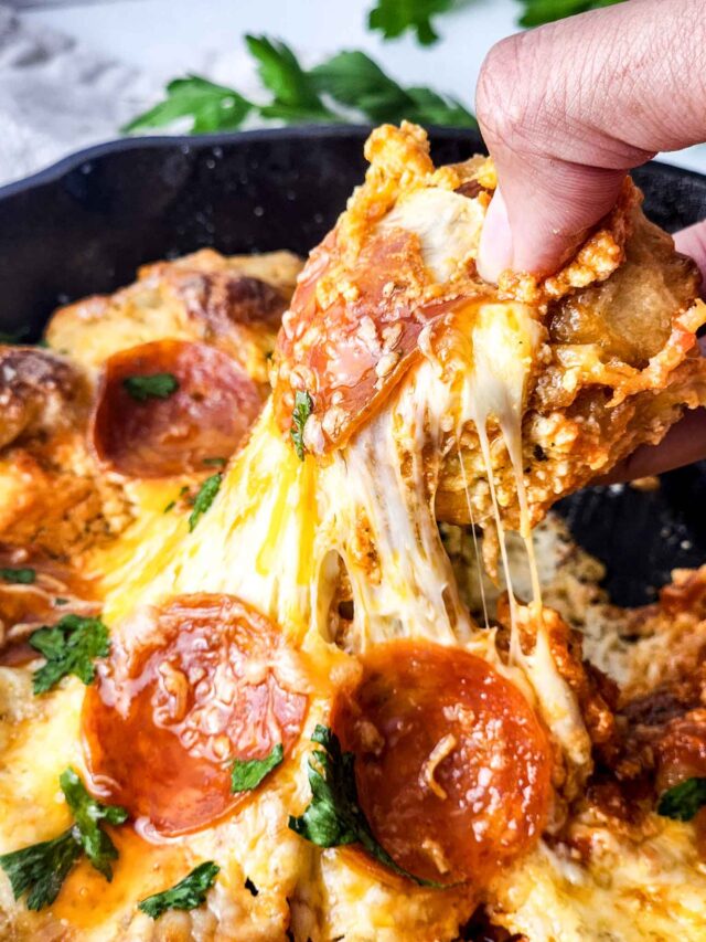 Baked Pizza Dip With Garlic Knots - Brooklyn Active Mama
